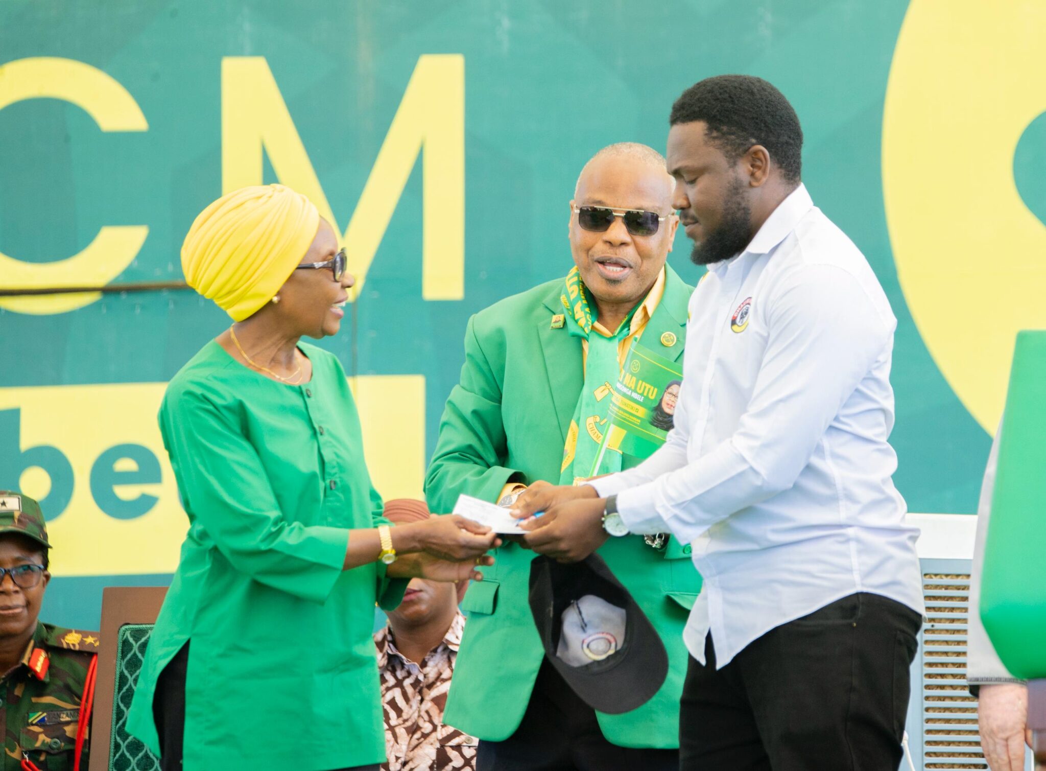 Wagombea ubunge CUF na CHAUMMA Lindi wahamia CCM - clickHabari